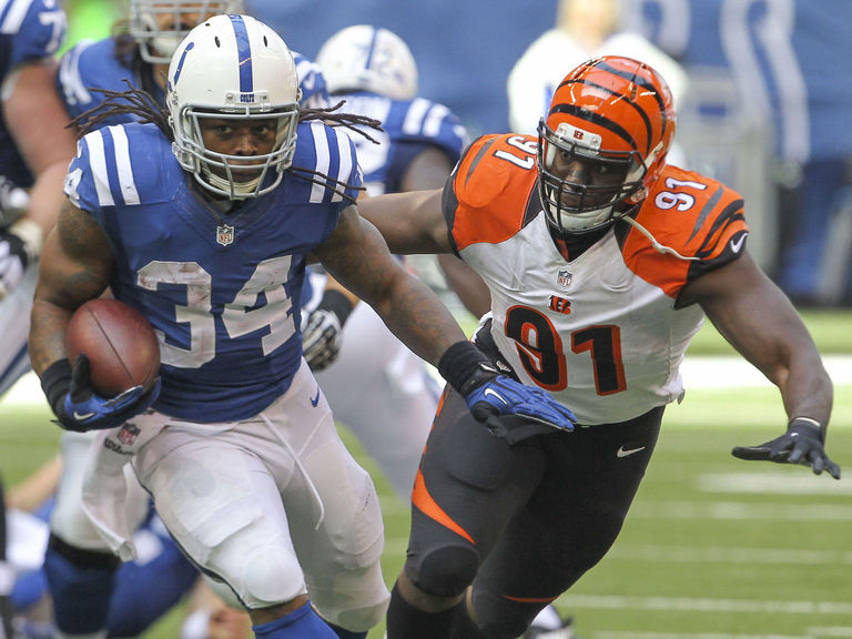 Bengals release Robert Geathers, Greg Little | theScore.com