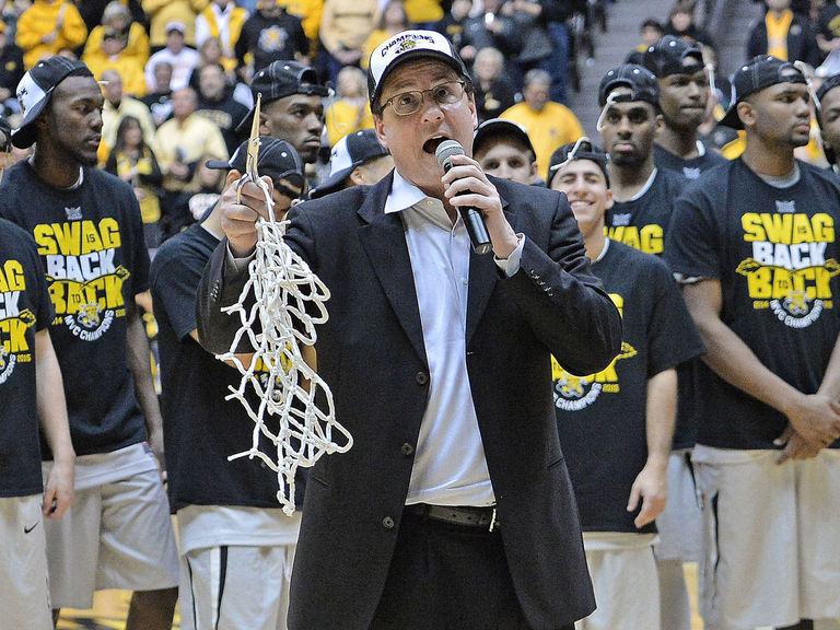 Wichita State coach Gregg Marshall: 'It will take a lot' to leave for ...