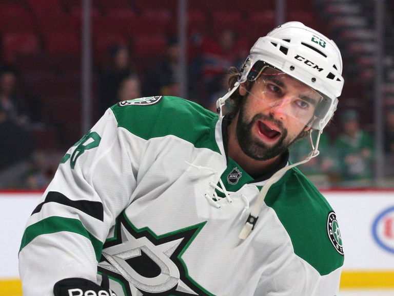 Flames claim David Schlemko off waivers from Stars | theScore.com