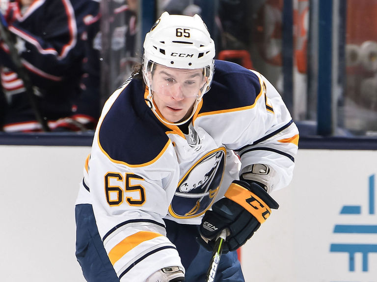 Sabres trade Brian Flynn to Canadiens for 5th-round pick | theScore.com