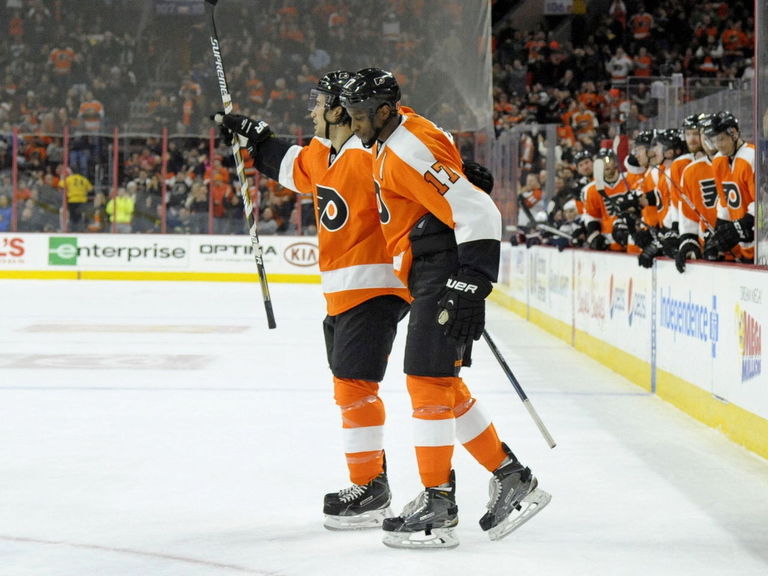Flyers score 2 goals in less than 2 minutes to grab win from Blues ...