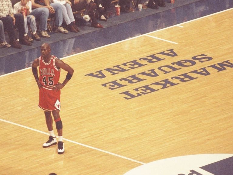 PHOTO: Limited release of Jordan's No. 45 jersey commemorates 1995 ...
