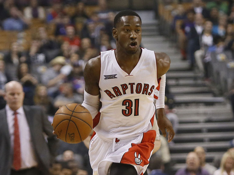 VIDEO: Terrence Ross throws down monster dunk vs. Warriors | theScore.com