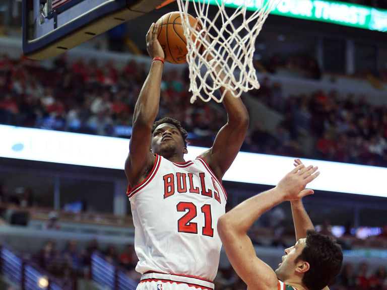 VIDEO: Bulls' Dunleavy, Butler hook up for sweet alley-oop | theScore.com