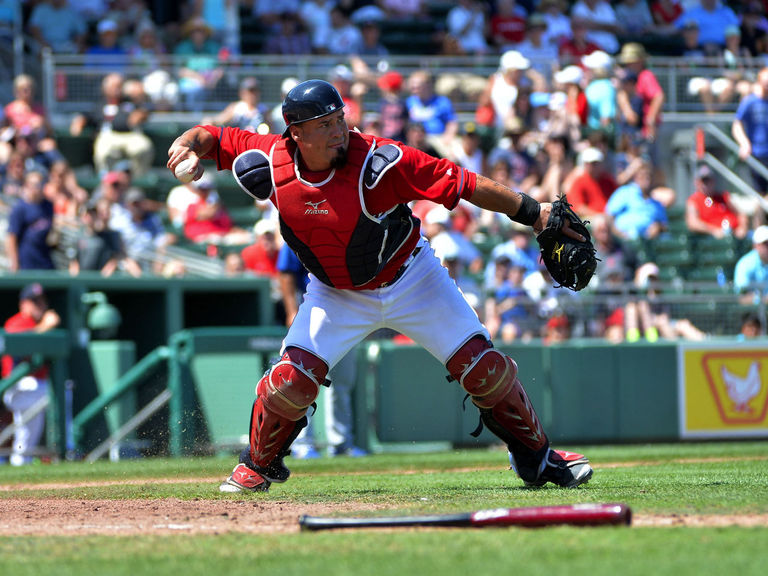 VIDEO: Humberto Quintero makes batter feel the pain for interfering ...