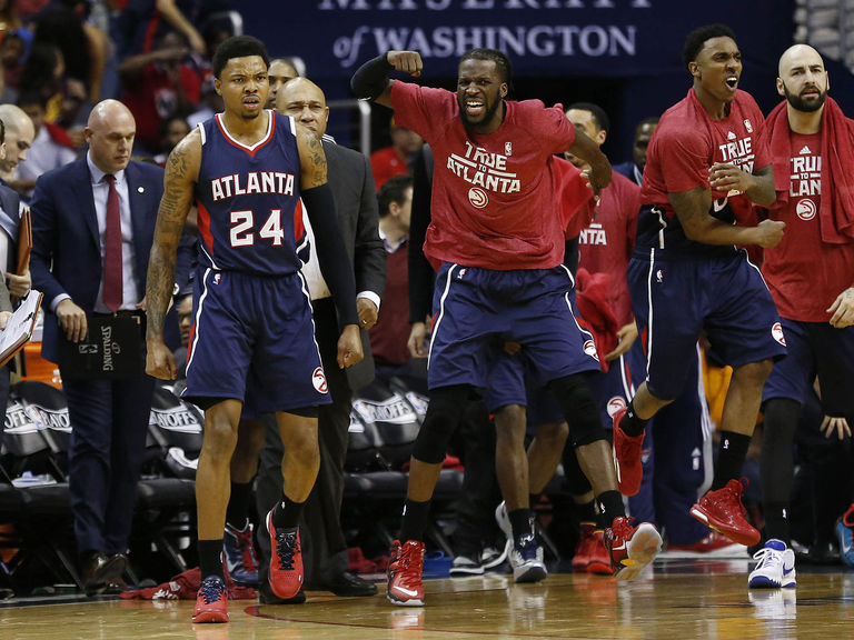 VIDEO: Kent Bazemore makes incredible chase-down block on Drew Gooden ...