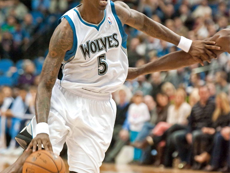 After 22 hours, Spurs waive Josh Howard | theScore.com
