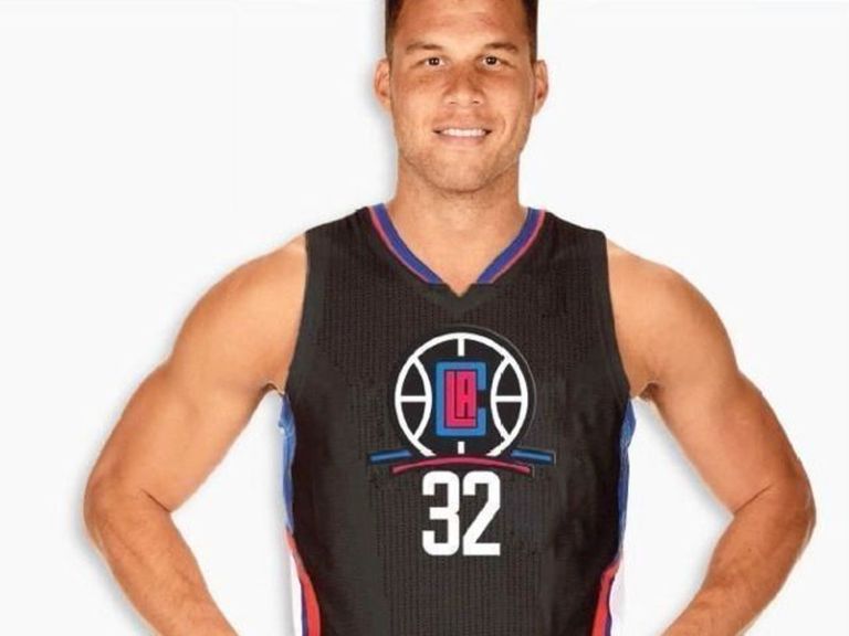 PHOTO: Clippers unveil new court design | theScore.com