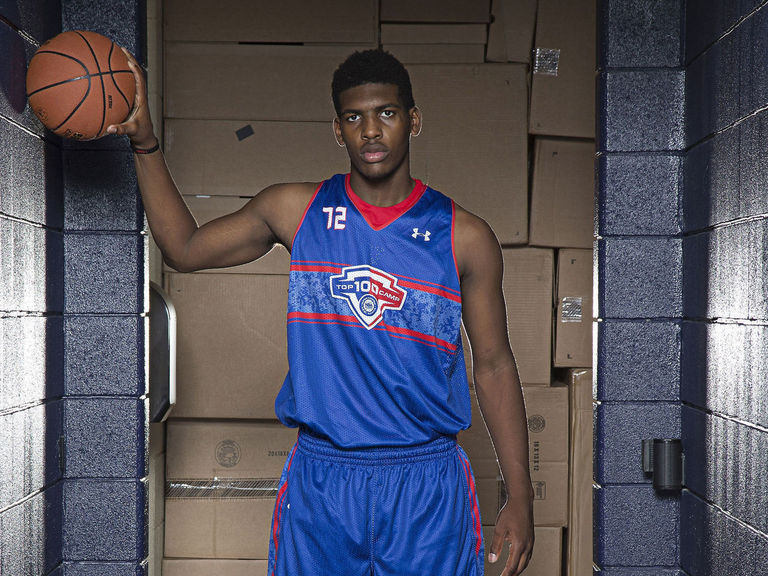 VIDEO: 5-star 2017 prospect Cody Riley shatters backboard | theScore.com