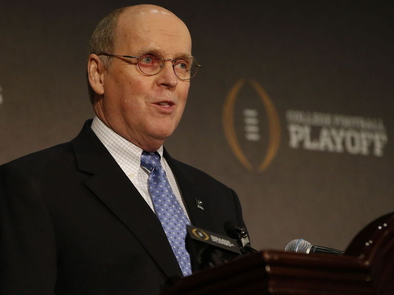 CFP's Bill Hancock: Big 12 'smart to sit back and wait' on championship ...