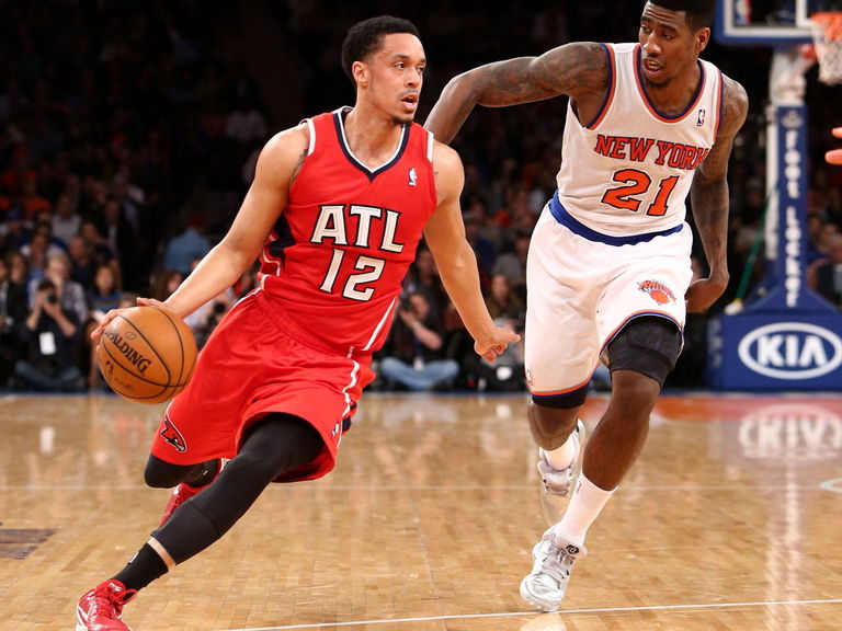 Mavericks officially sign John Jenkins, Jarrid Famous | theScore.com