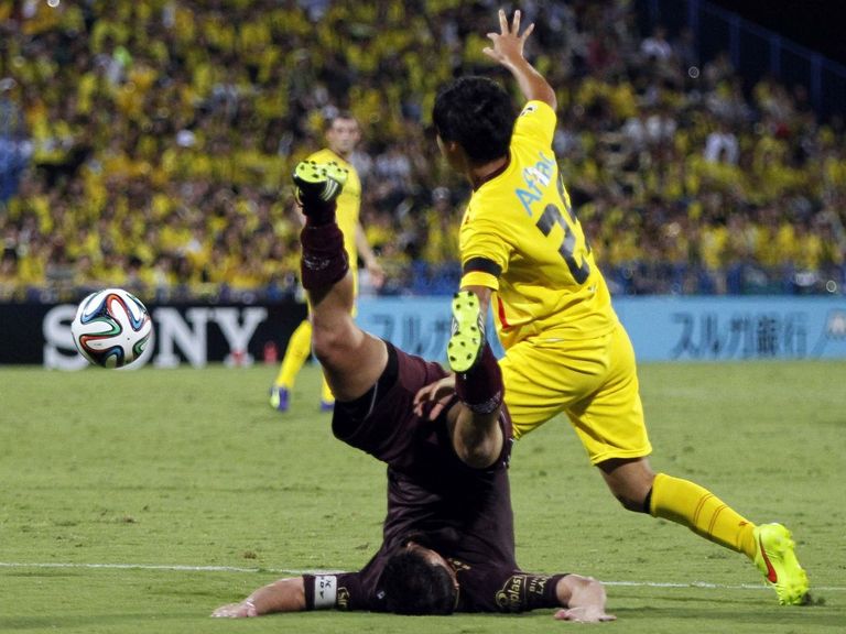 VIDEO: Japanese defender scores ridiculous own goal | theScore.com