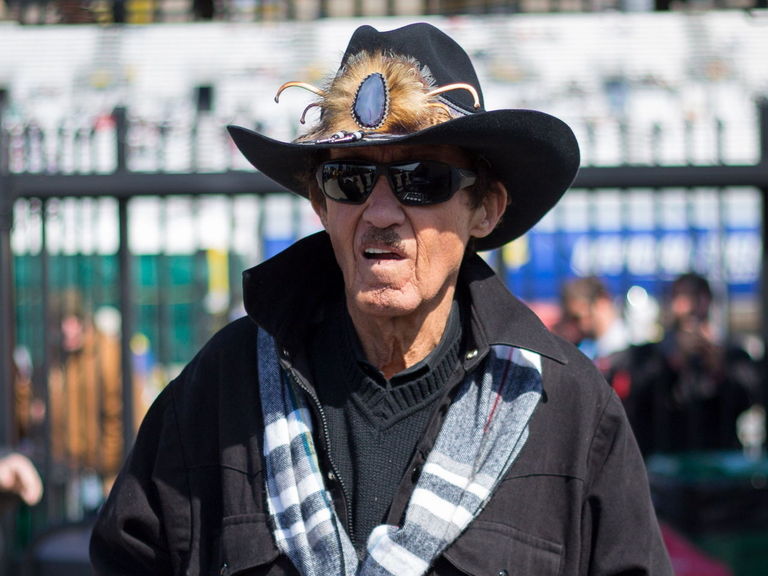 NASCAR icon Richard Petty receives Argetsinger Award | theScore.com