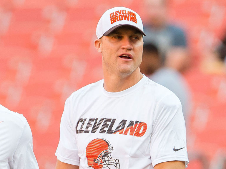 Josh McCown receiving interest from '4 or 5 teams' | theScore.com