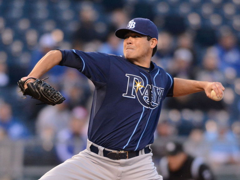 Report: Rangers hot on trail for Rays' Moore | theScore.com