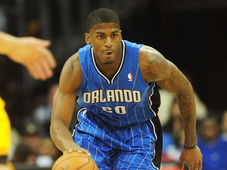 Report: Hawks add DeQuan Jones on training camp deal | theScore.com