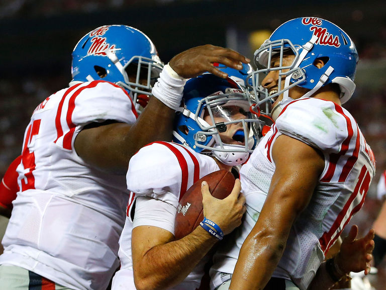 VIDEO: Ole Miss stuns Alabama with broken play touchdown | theScore.com