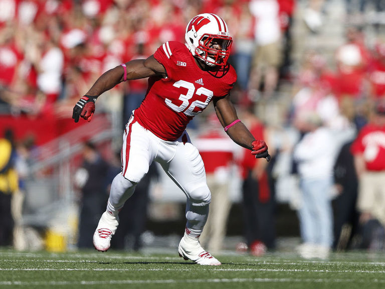 Wisconsin's Leon Jacobs out with foot injury | theScore.com