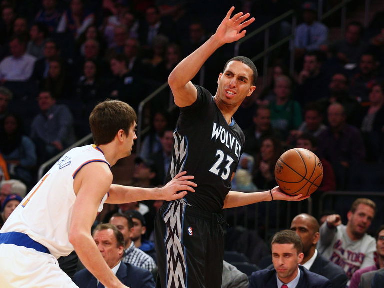 Wolves' Martin on scoring 37 with broken wrist: 'I was playing the ...