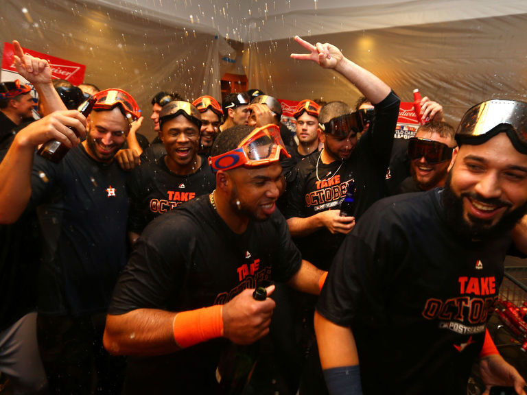 VIDEO: Astros load up on beers after wild-card win | theScore.com