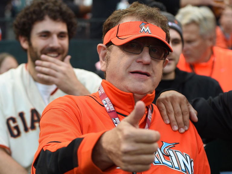 PHOTO: 'Marlins Man' makes appearance at 2nd straight WC game ...