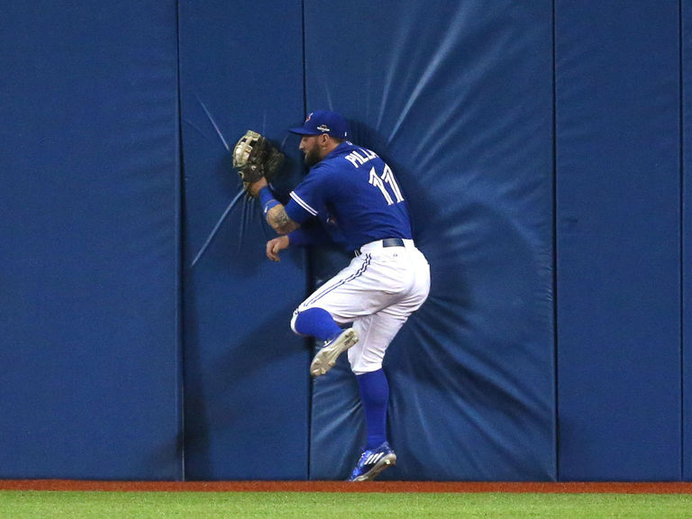 Blue Jays' Pillar impresses with catch, slide | theScore.com