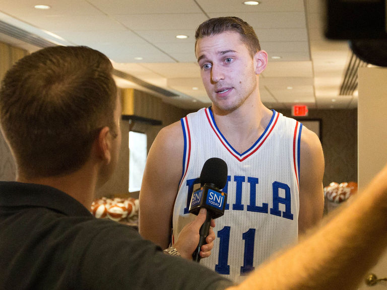 VIDEO: Nik Stauskas pours hot sauce on basketball in Sixers' intro ...