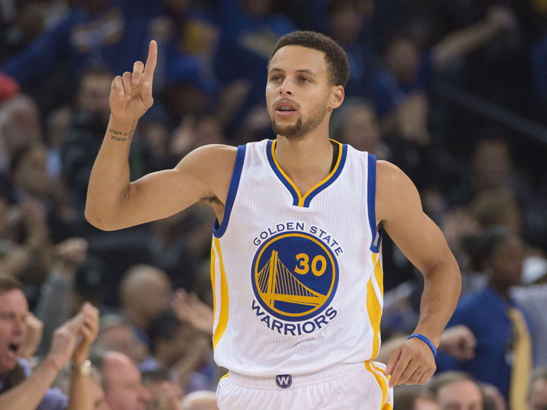 VIDEOS: Steph Curry immediately buries T-Wolves with early flurry ...