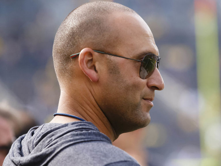 Jeter takes top Yankees prospects to dinner | theScore.com