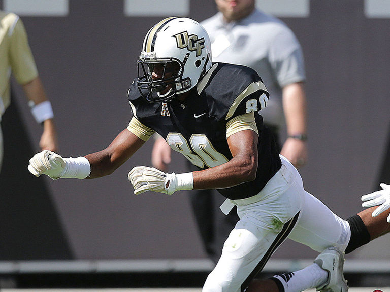 VIDEO: UCF's Tre'Quan Smith hauls in sensational catch | theScore.com