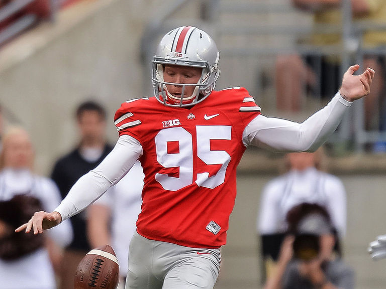 VIDEO: Ohio State's punter kicks the ball 5 yards vs. Michigan State ...