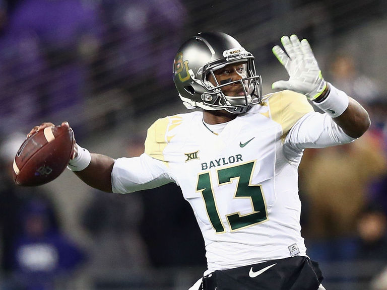 PHOTO: Baylor's Chris Johnson honors injured pivots Russell, Stidham ...