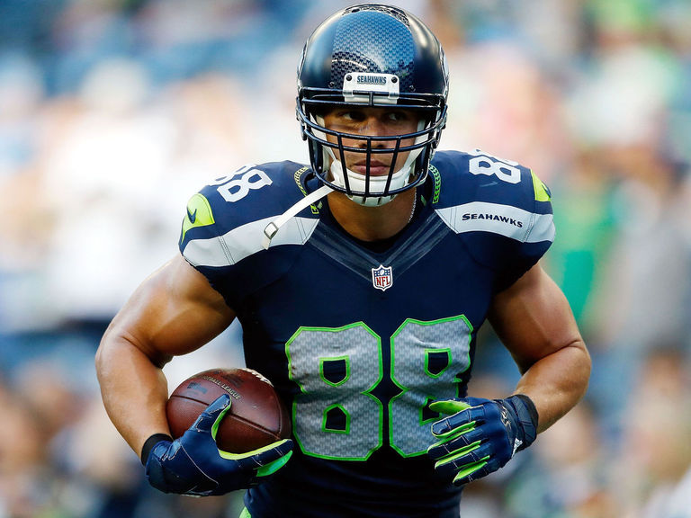 Seahawks' Graham suffers season-ending patellar tendon injury ...
