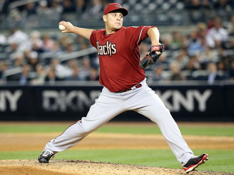 Phillies agree to deal with David Hernandez | theScore.com