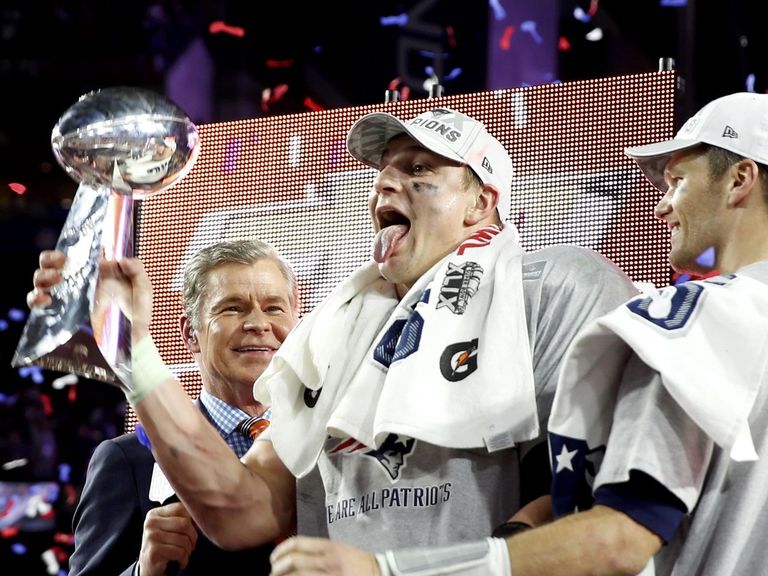 Gronkowski chose University of Arizona for the pool parties | theScore.com