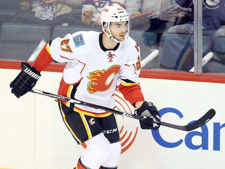 Flames' Frolik avoids surgery, out long term | theScore.com