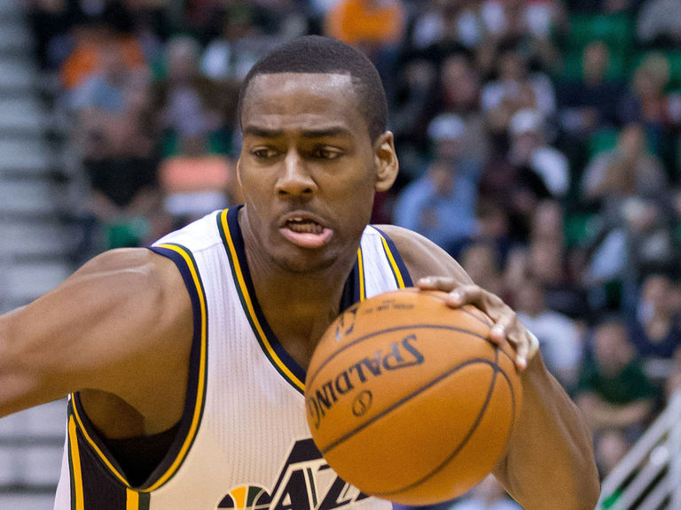 VIDEO: Alec Burks throws down 'Superman' dunk over DeAndre Jordan ...