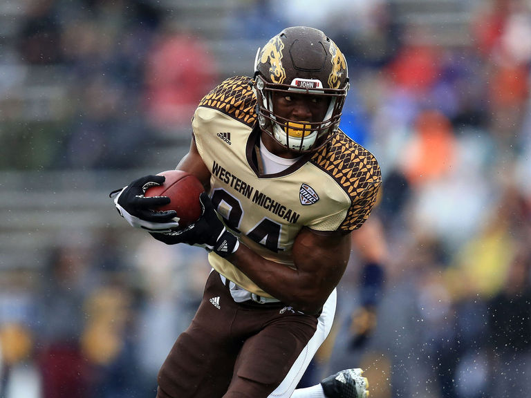 Western Michigan's Corey Davis will return for senior season | theScore.com