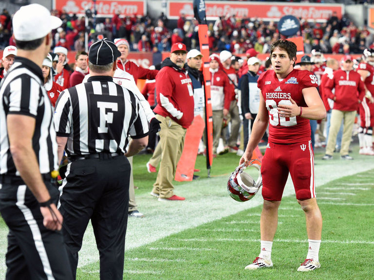 Indiana kicker responds to controversial missed field goal | theScore.com