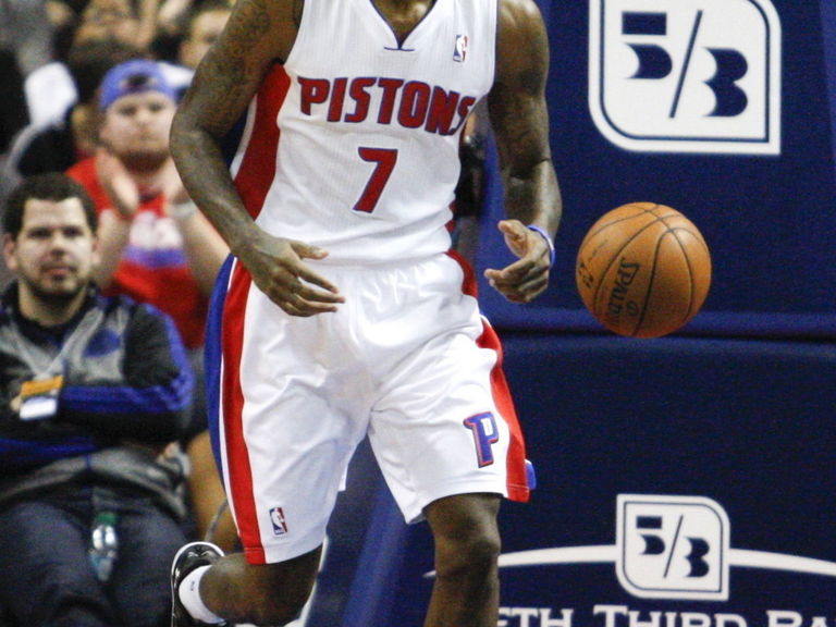 Pistons PG Jennings records 5,000th career point | theScore.com