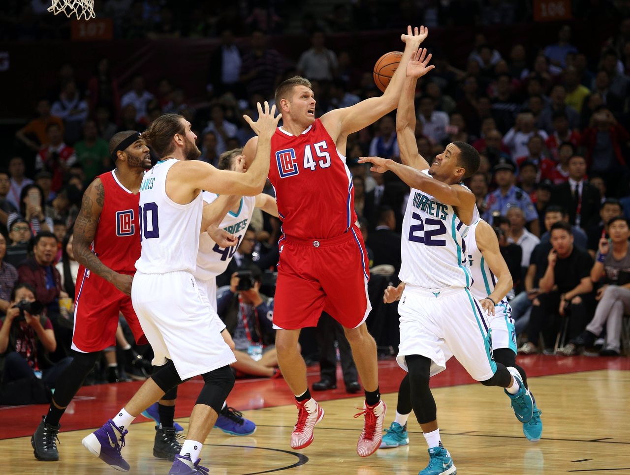 Bargain Plays - Doug 'McBuckets' is a McBargain | theScore.com