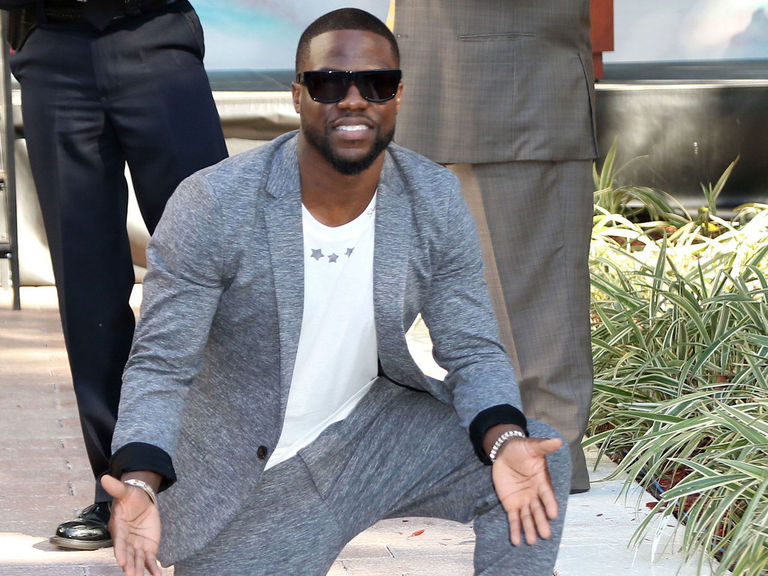 VIDEO: Kevin Hart debuts new signature Nike cross-trainers | theScore.com