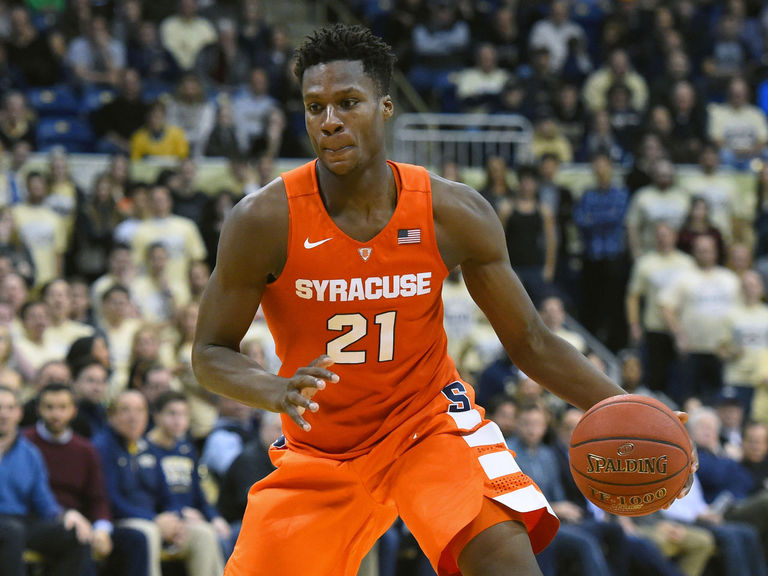 VIDEO: Syracuse's Tyler Roberson goes up for huge alley-oops vs. Duke ...