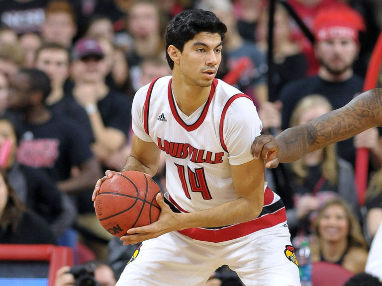 VIDEO: 7-footer Anas Mahmoud shocks world with ridiculous fast-break ...