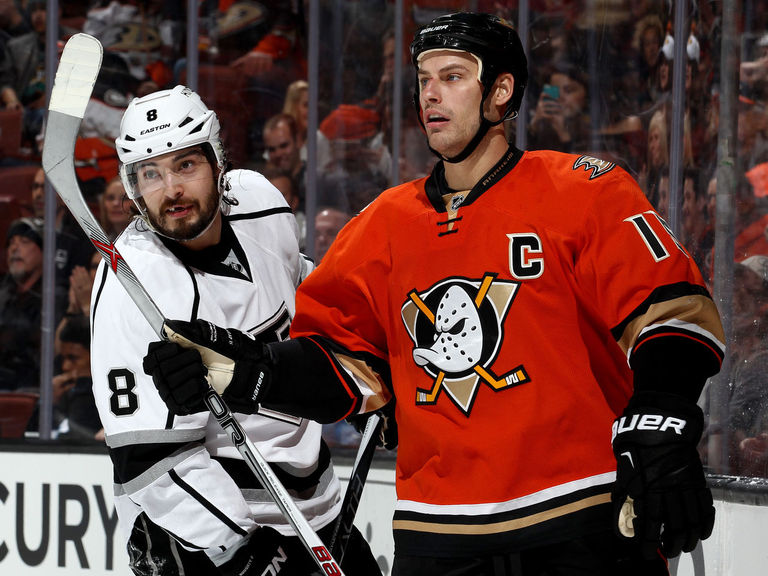 Ryan Getzlaf scores 1st even-strength goal ... in Game No. 49 ...