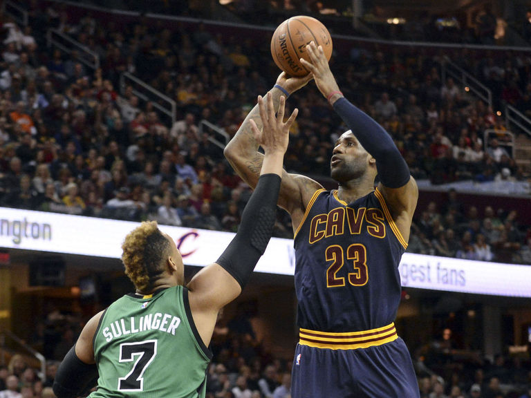 LeBron frustrated after last-second loss to Celtics: 'It hurts ...