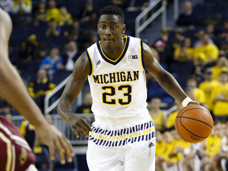 Michigan's Caris LeVert out again after 1-game return | theScore.com