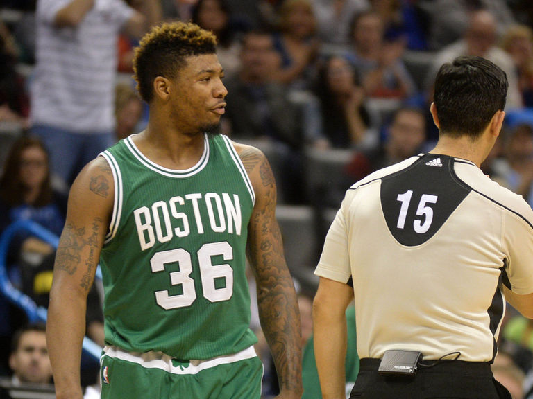 VIDEO: Marcus Smart flops aggressively, doesn't get call | theScore.com