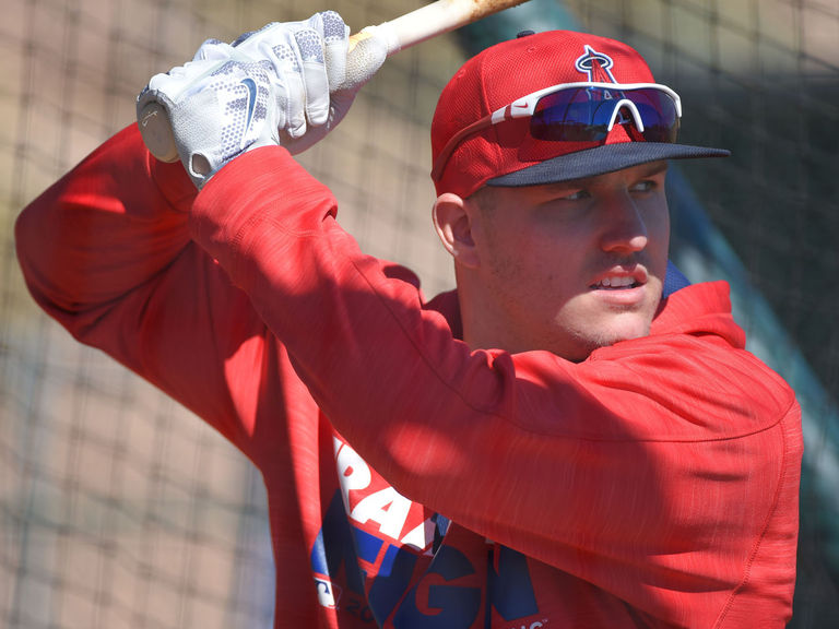 Trout using 'next generation' Smart Bat this spring | theScore.com