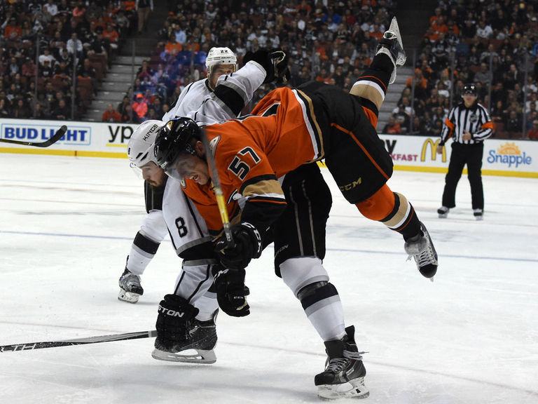 Tale of the tape: Kings vs. Ducks | theScore.com